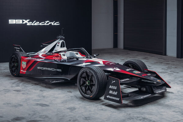 【欧州メーカーのBEVブランド戦略】2030年にBEV販売80％を目指すポルシェの挑戦 - カー・アンド・ドライバーonline [CAR ...