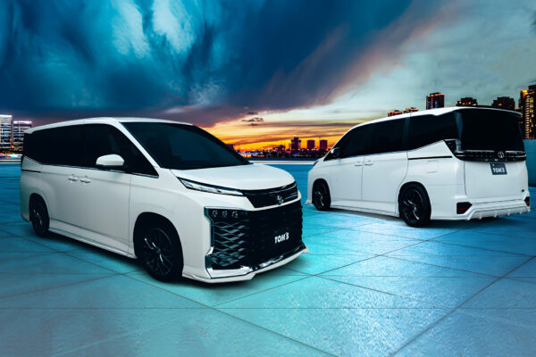 さり気なさに散りばめられたトムスならではのスポーツテイスト「VOXY 90用 スタイリングパーツ・専用ホイール」新発売 - カー・アンド・ドライバーonline [CAR and DRIVER]