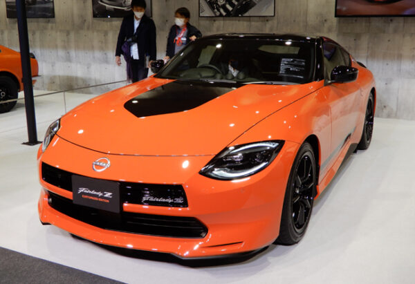 日産がFAIRLADY Z CUSTOMIZED EDITIONを発表。市販時はパーツ販売で展開 - カー・アンド・ドライバーonline ...