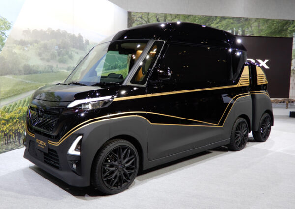 日産が大切なパートナーとともに特別な日を祝うためのコンセプトカー「ROOX SUITE CONCEPT」を披露 - カー・アンド・ドライバー ...