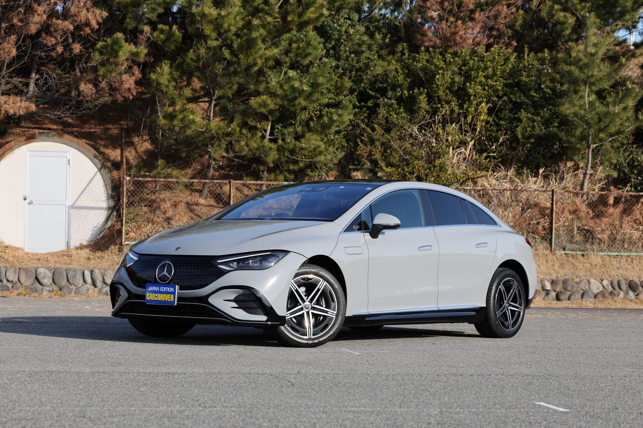 【いま買える最新BEV特集】メルセデスEQ EQE - カー・アンド・ドライバーonline [CAR and DRIVER]