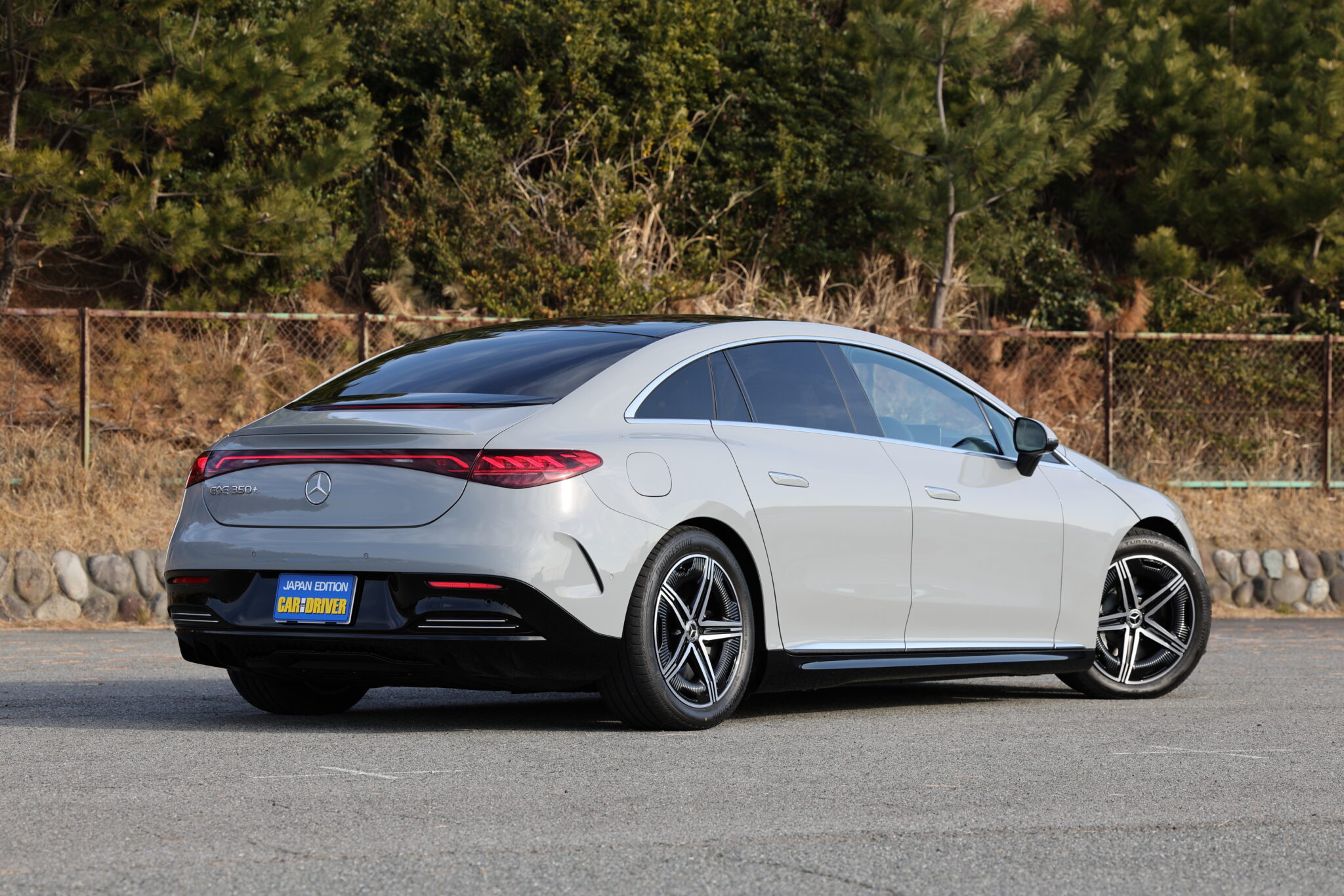 【いま買える最新BEV特集】メルセデスEQ EQE - カー・アンド・ドライバーonline [CAR and DRIVER]