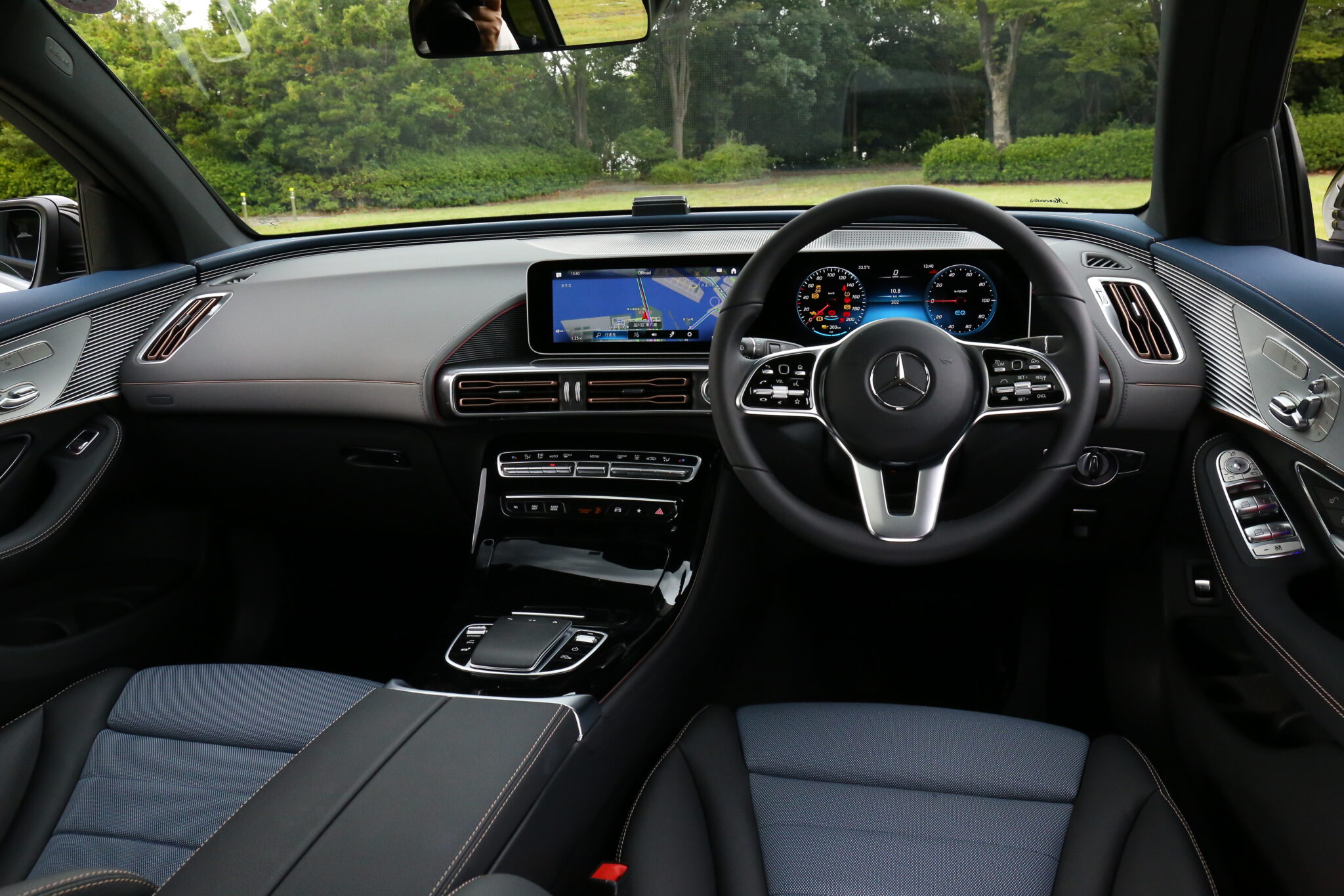 【いま買える最新BEV特集】メルセデスEQ EQC - カー・アンド・ドライバーonline [CAR and DRIVER]