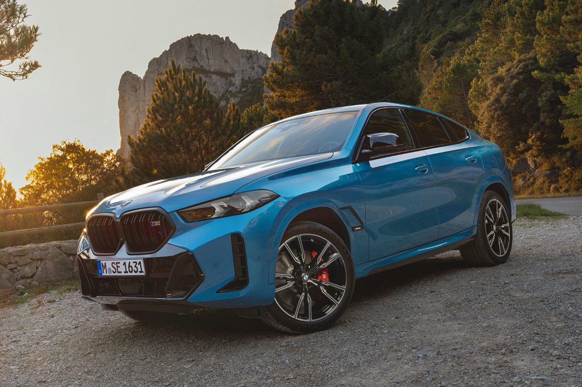商品改良を図ったBMW X6が日本デビュー。48Vマイルドハイブリッドシステムを搭載した2タイプのMモデルを設定 - カー・アンド・ドライバーonline [CAR and DRIVER]