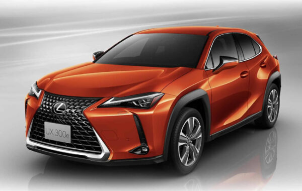 レクサスUX300eの改良モデルが発売。新開発の電池パックの採用により航続距離が約40％アップ - カー・アンド・ドライバーonline [CAR and DRIVER]