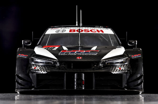 2024年のSUPER GTシリーズGT500クラスへの参戦を予定するCIVIC TYPE R-GTが走行テストを開始 - カー・アンド ...