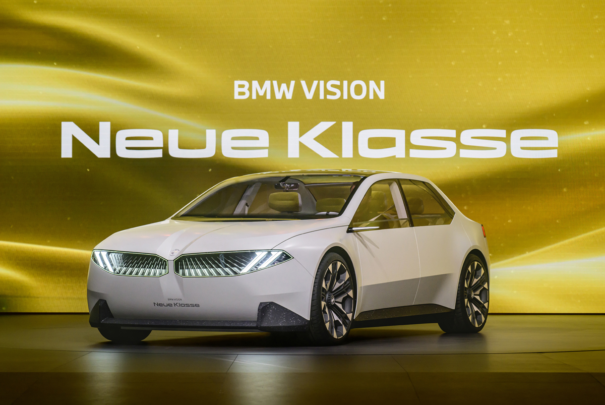 BMWが最新のデザインコンセプトモデル「Vision Neue Klasse（ビジョン・ノイエ・クラッセ）」を初公開 - カー・アンド ...