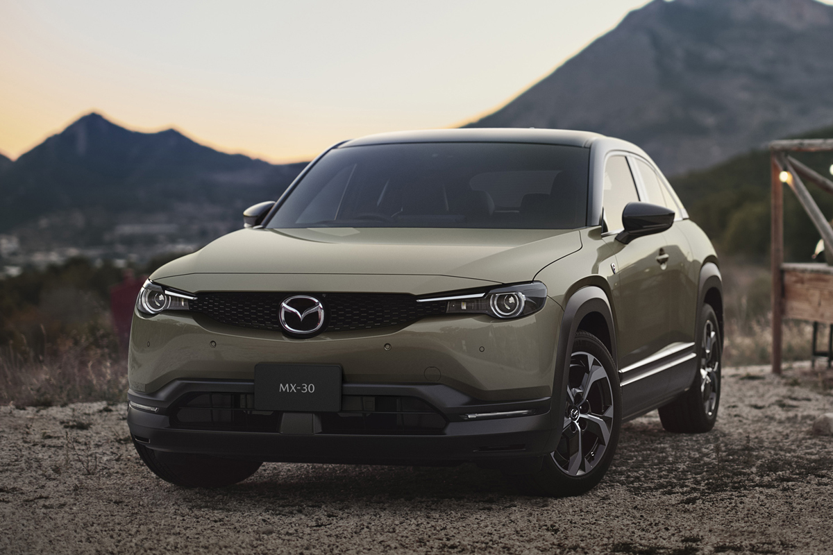 マツダが新開発のロータリーエンジンを発電機として使用するPHEVモデル「MX-30 Rotary-EV」の予約受注を開始。発売は本年11月を ...