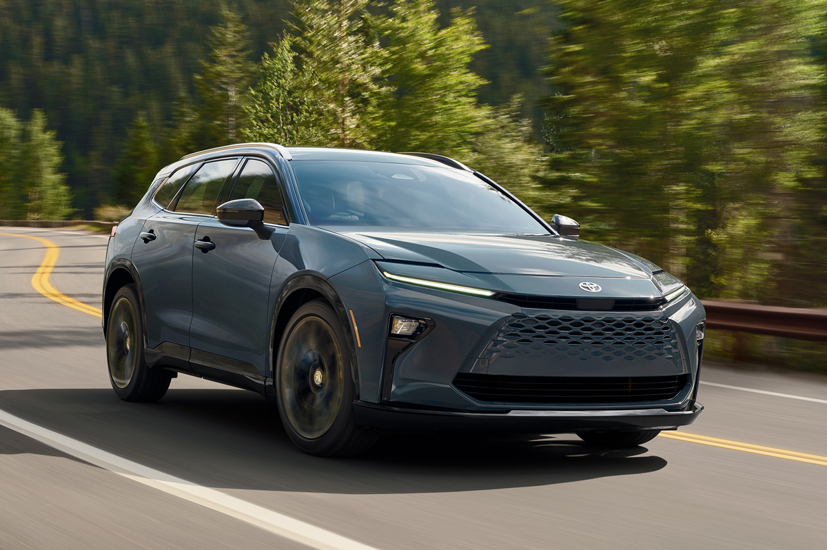 北米トヨタが新型クラウンのエステートモデルとなる「クラウン・シグニア」を発表 - カー・アンド・ドライバーonline [CAR and ...