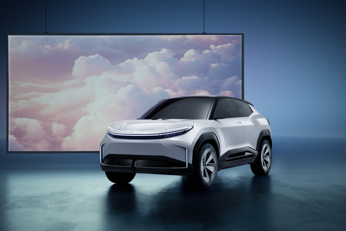 トヨタがヤリスクロスのEVバージョンを彷彿とさせるBセグメントの電気自動車SUV「アーバンSUVコンセプト」を欧州で披露。市販モデルは2024年内の発表を予告 - カー・アンド・ドライバー ...