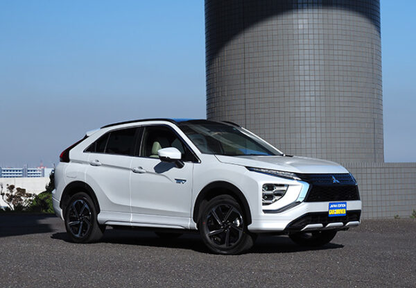 【ズバリ解説】BEVとエンジン車のいいとこ取り、PHEVの弱点を斬る by大谷達也 - カー・アンド・ドライバーonline [CAR and DRIVER]