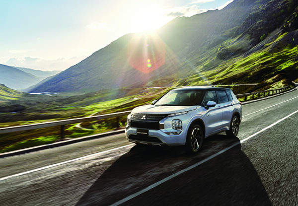 【注目モデルガイド】ズバリ解説。いま注目を集める電動車、PHEVという選択肢 - カー・アンド・ドライバーonline [CAR and DRIVER]