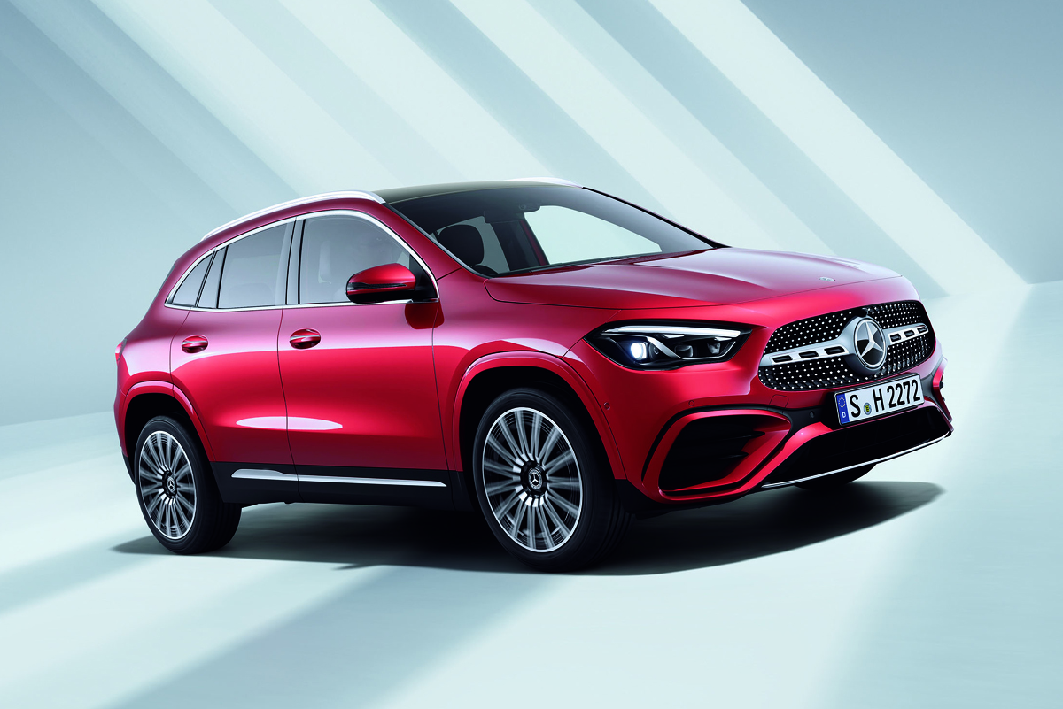 BSGおよび48V電気システムを採用する新パワートレインを搭載したメルセデス・ベンツGLA180が日本上陸 - カー・アンド・ドライバー ...