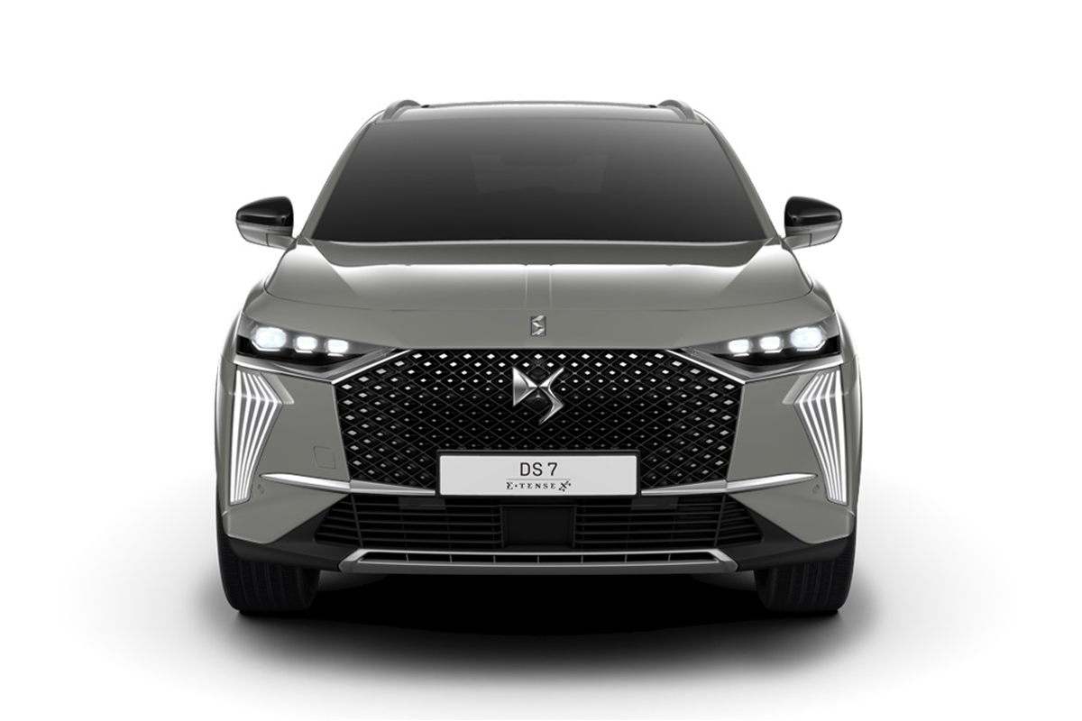 DSブランドの旗艦SUVの特別仕様車「DS7 RIVOLI E-TENSE 4×4」が日本デビュー - カー・アンド・ドライバーonline ...