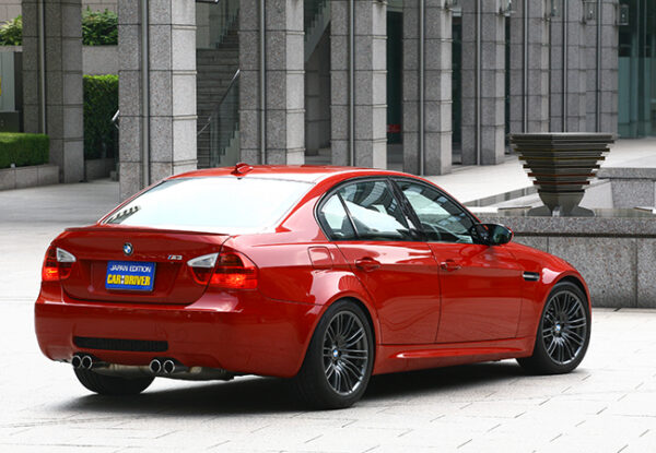 【買っておきたい21世紀名車】M謹製V8エンジン搭載。シルキーにワイルドに振る舞うBMW M3（E90）の肖像 - カー・アンド・ドライバー ...